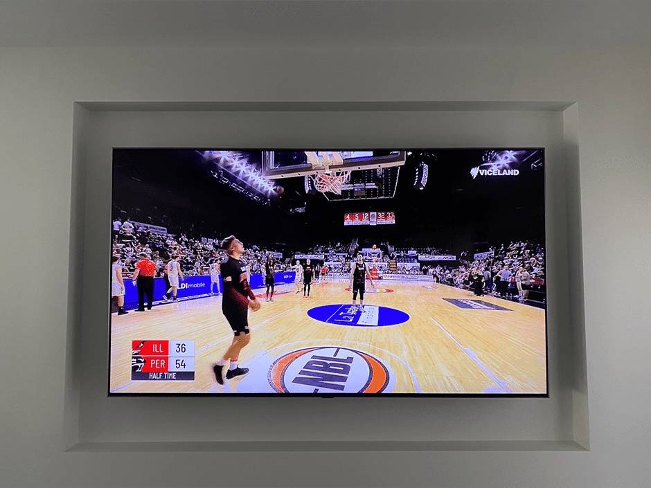 Recessed TV looks sleek and streamlined | Universal Home Theatre